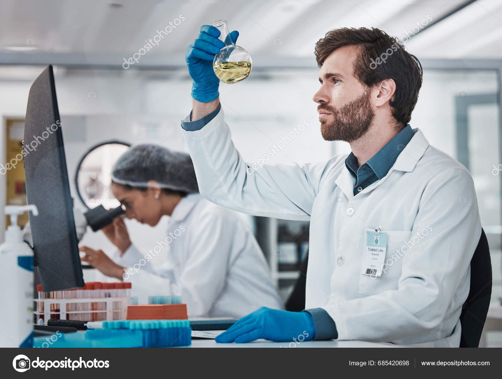 Science Man Scientist Laboratory Chemical Liquid Chemistry Research ...