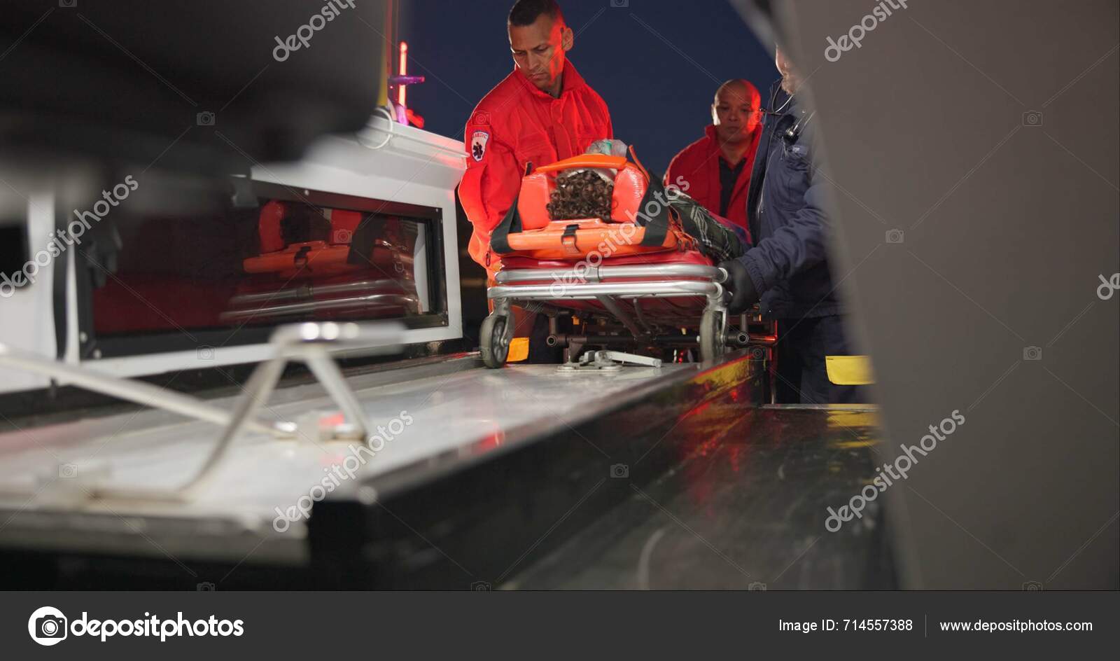 Ambulance First Aid Accident Paramedic Team Scene Rescue Person Night ...