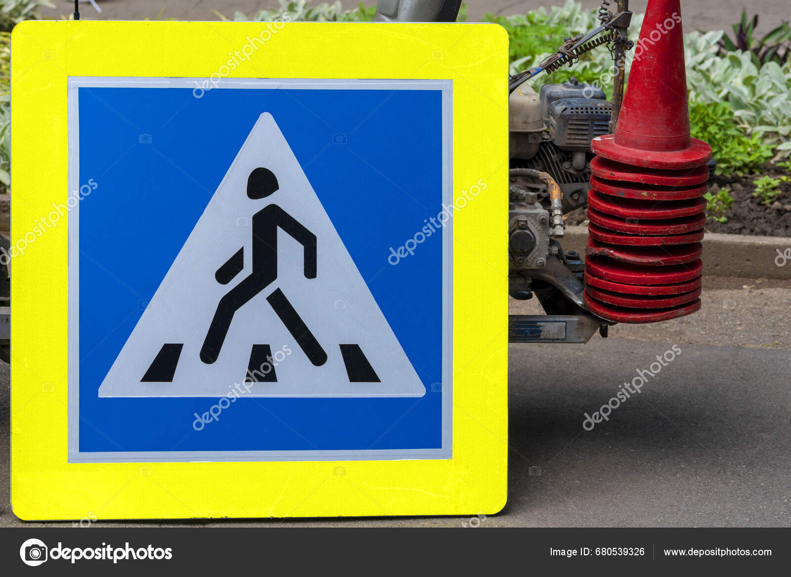 Road Signs Traffic Light Roadworks Road Signs Highway Warning Obstacle ...