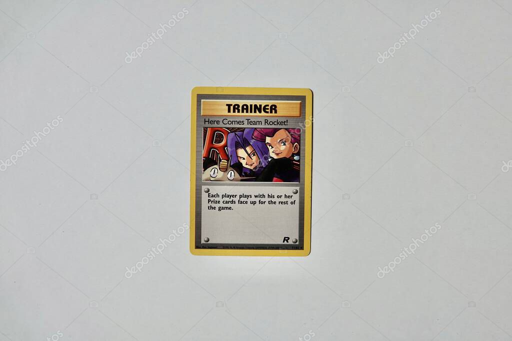 Praga, República Checa - 3 de abril de 2022: Team Rocket trainer card ...