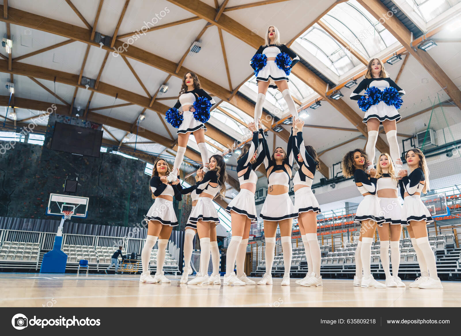 Cheerleading Stunt Pyramid
