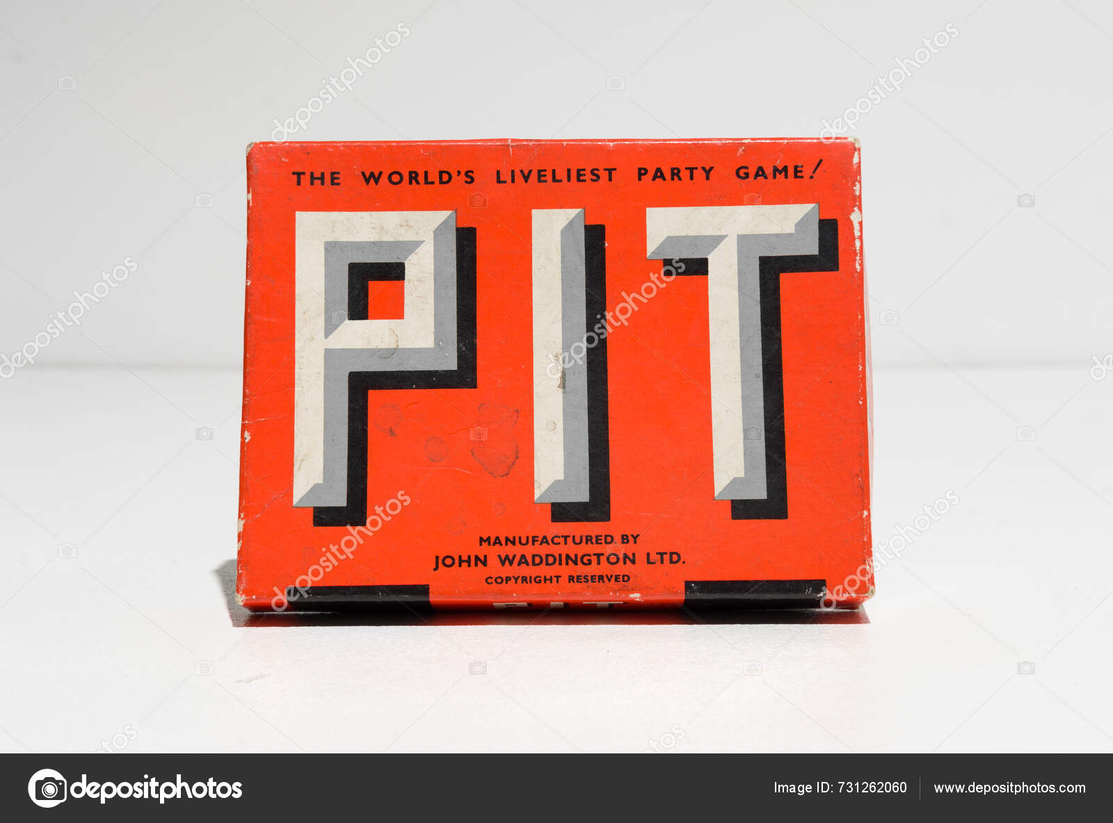 Kent 2023 Pitt Game Bull Bear Edition John Waddingtons 1947 — Stock ...