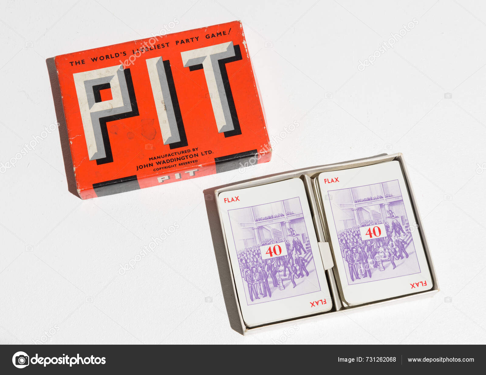 Kent 2023 Pitt Game Bull Bear Edition John Waddingtons 1947 — Stock ...