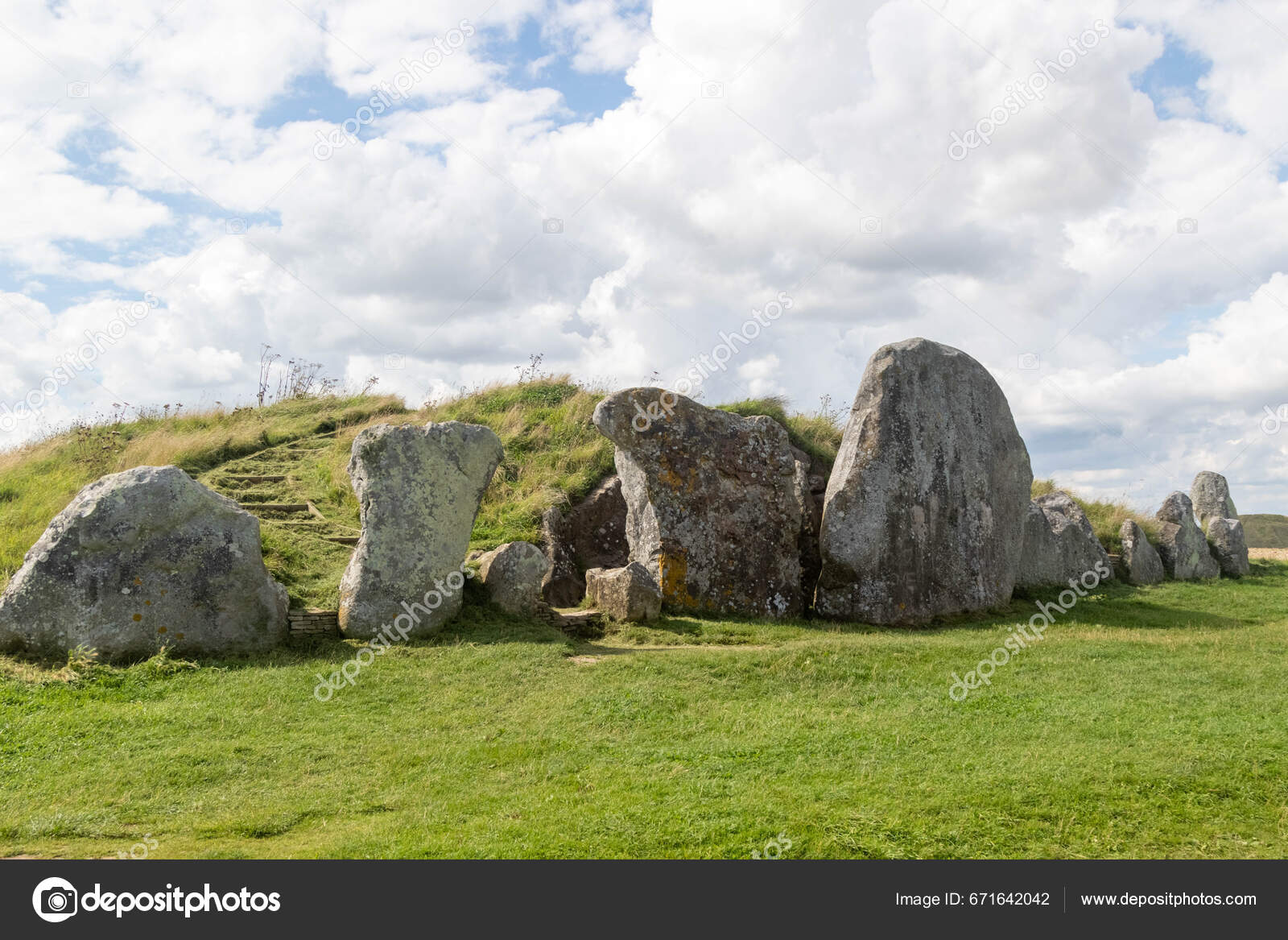 Neolithic West Kennet Long Barrow South Long Barrow Burial Mound ...