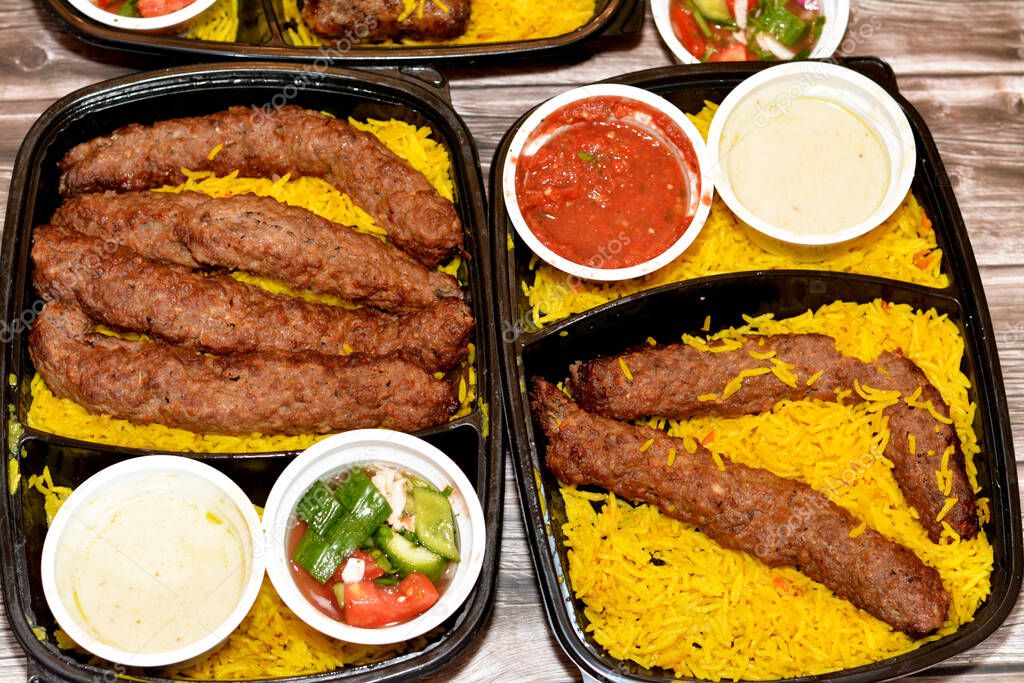 Cocina rabe comida tradicional carne de res Kofta, kebab y tarb kofta ...