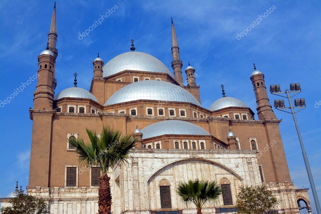 The great mosque of Muhammad Ali Pasha or Alabaster mosque in Citadel ...