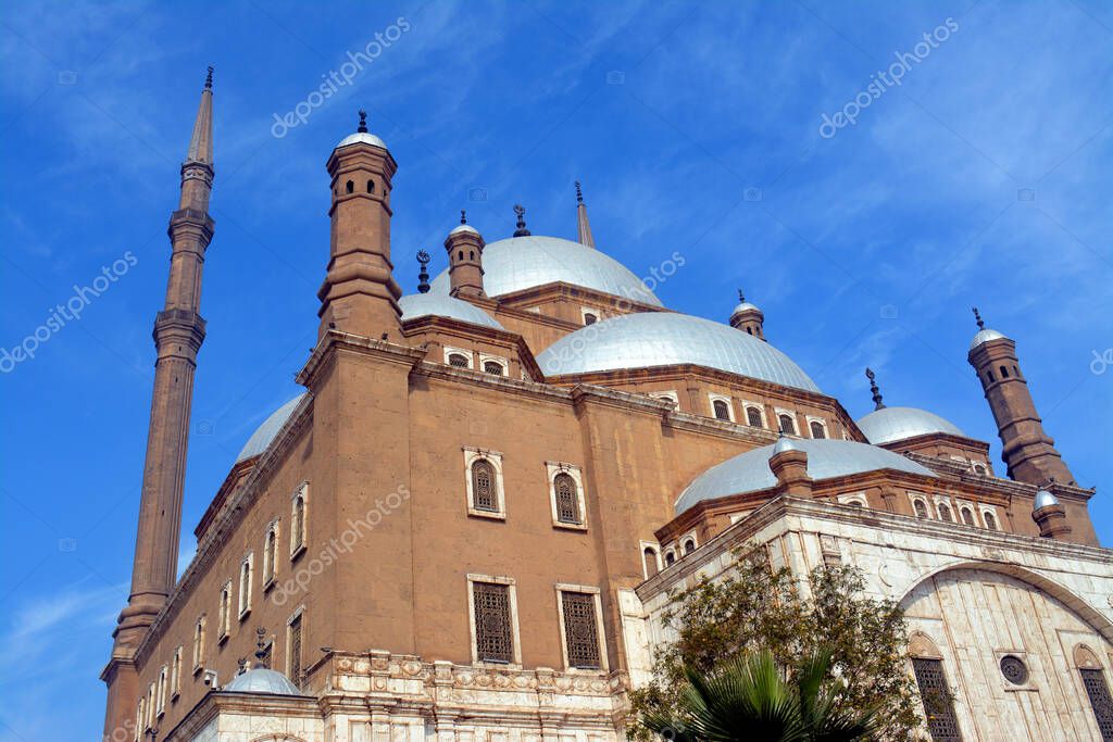 The great mosque of Muhammad Ali Pasha or Alabaster mosque in Citadel ...