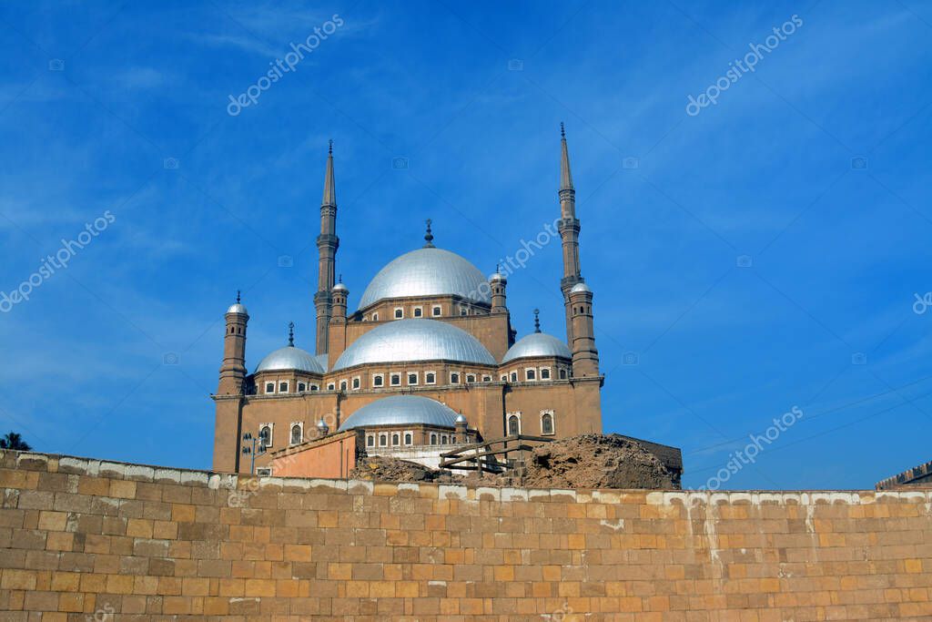 The great mosque of Muhammad Ali Pasha or Alabaster mosque in Citadel ...