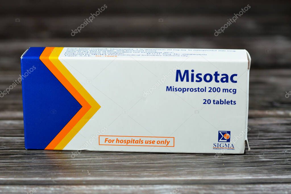 El Cairo, Egipto, 3 de mayo de 2023: Misotac 200 mcg tabletas de Sigma ...