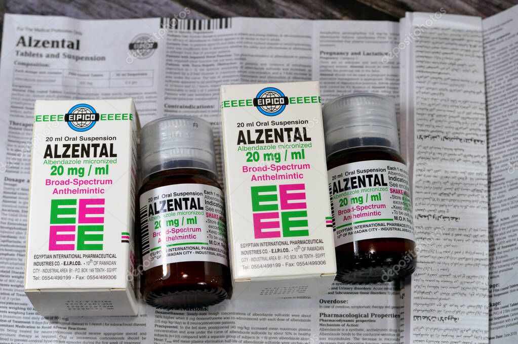 El Cairo, Egipto, 6 de noviembre de 2023: Alzental 20 mg por ml de ...