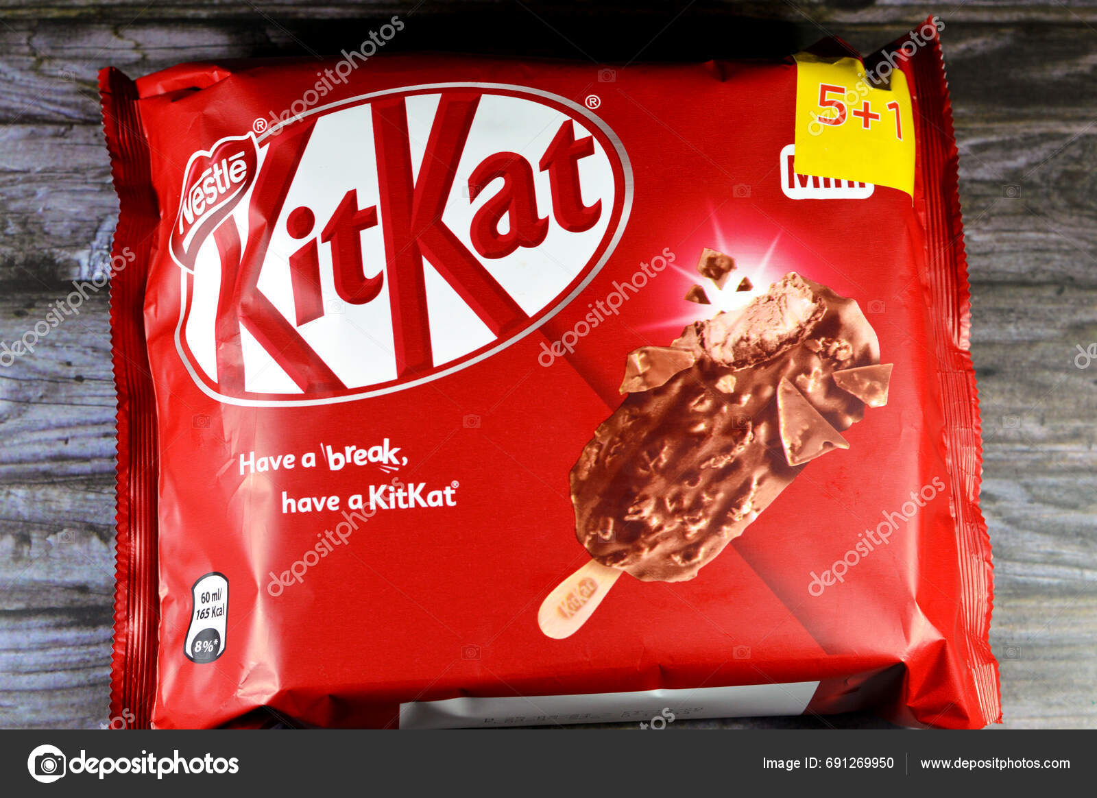 Cairo Egypt December 2023 Kitkat Stick Ice Cream Vegetable Fat — Stock ...