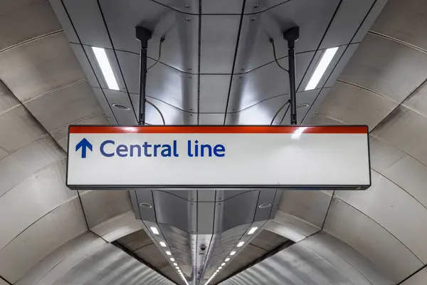 Central line Stock Photos, Royalty Free Central line Images | Depositphotos