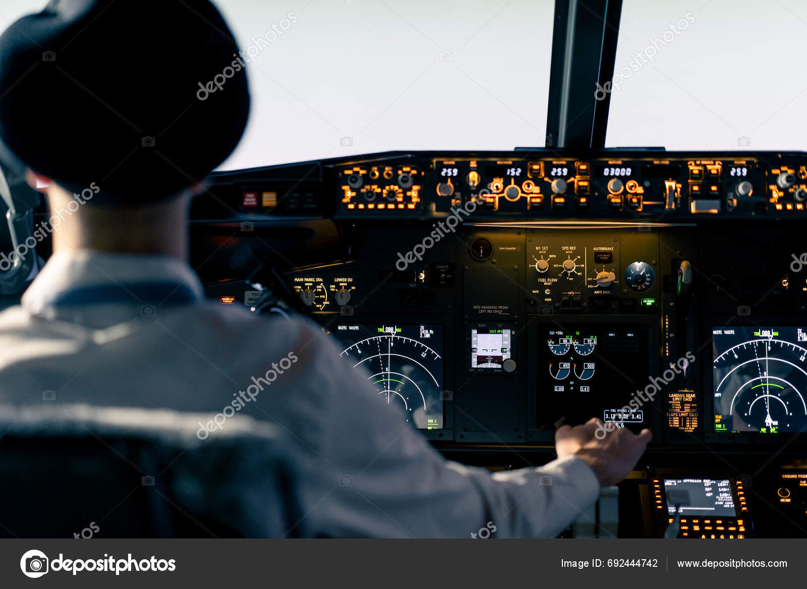 Pilot Cockpit Controls Plane Flight Turbulence Flight Simulator ...