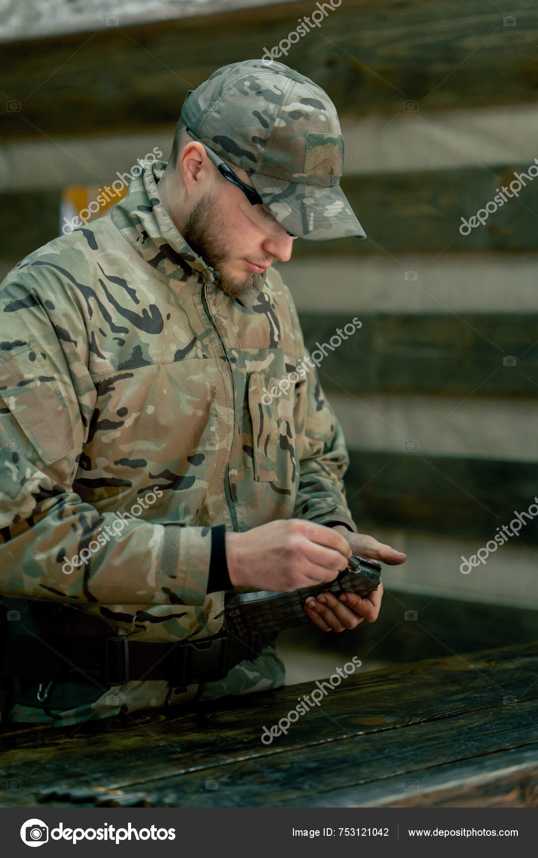 Professional Shooting Range Military Instructor Military Uniform Loads ...