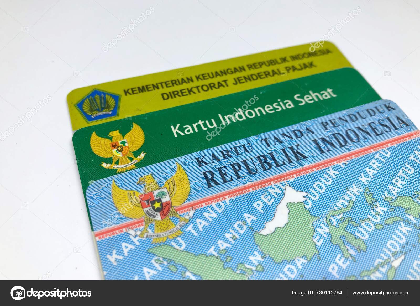 Kudus Julio 2024 Tarjetas Indonesias Ktp Npwp Bpjs — Foto editorial de ...