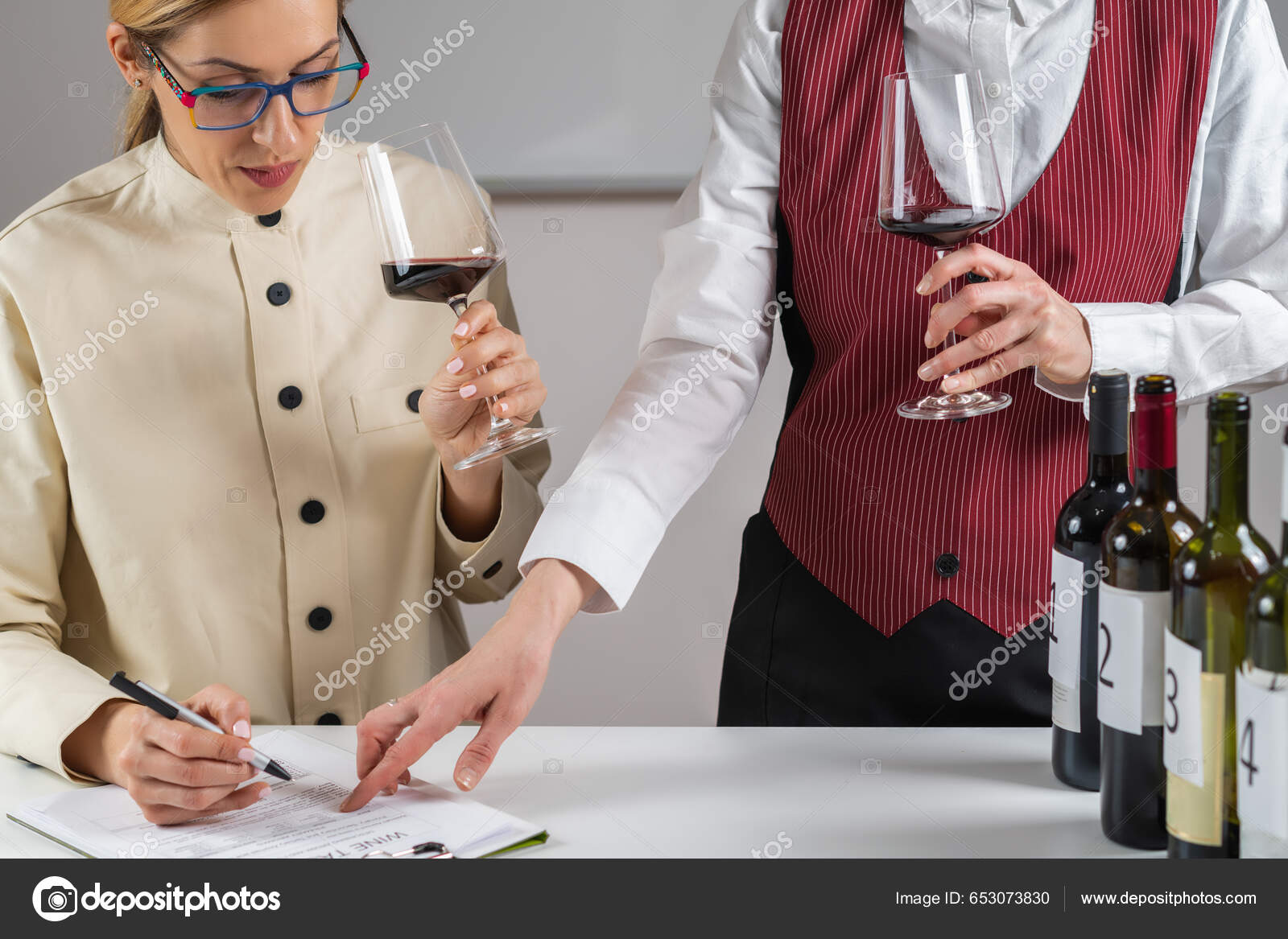 Blind Wine Tasting Identifying Different Types Wines Participants Taste ...