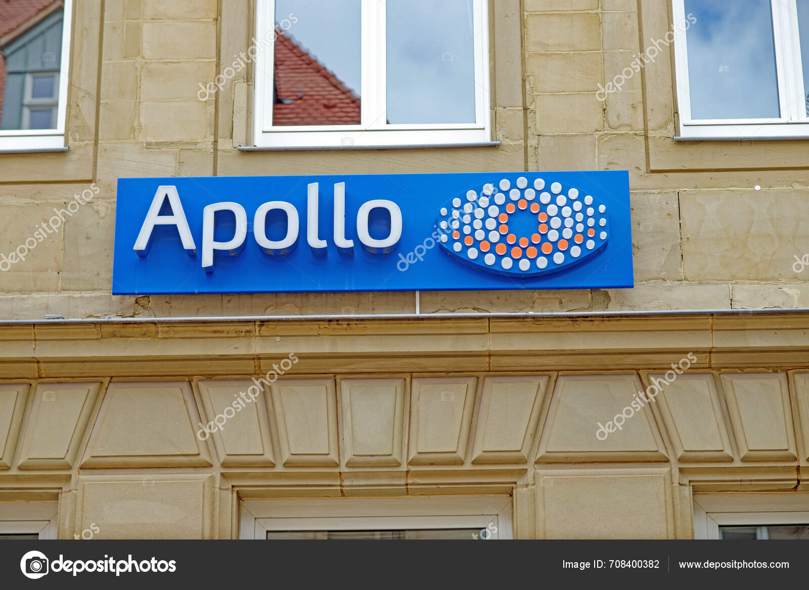 Lettering Logo Optician Retail Chain Apollo Optik House Facade — Stock ...