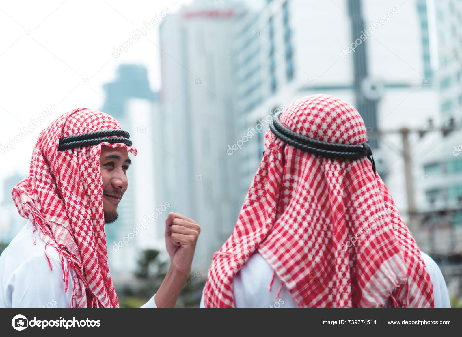 Arab Muslim Men Talking Together Team Uae Union Teamwork People — Stock ...