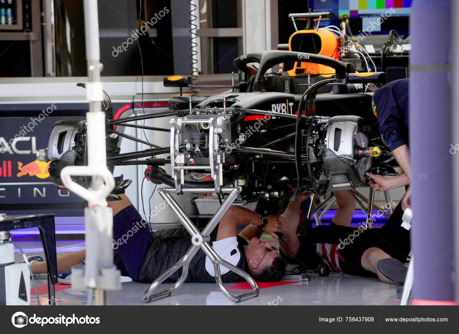 Oracle Red Bull Racing Garage Formula Pirelli United States Grand ...