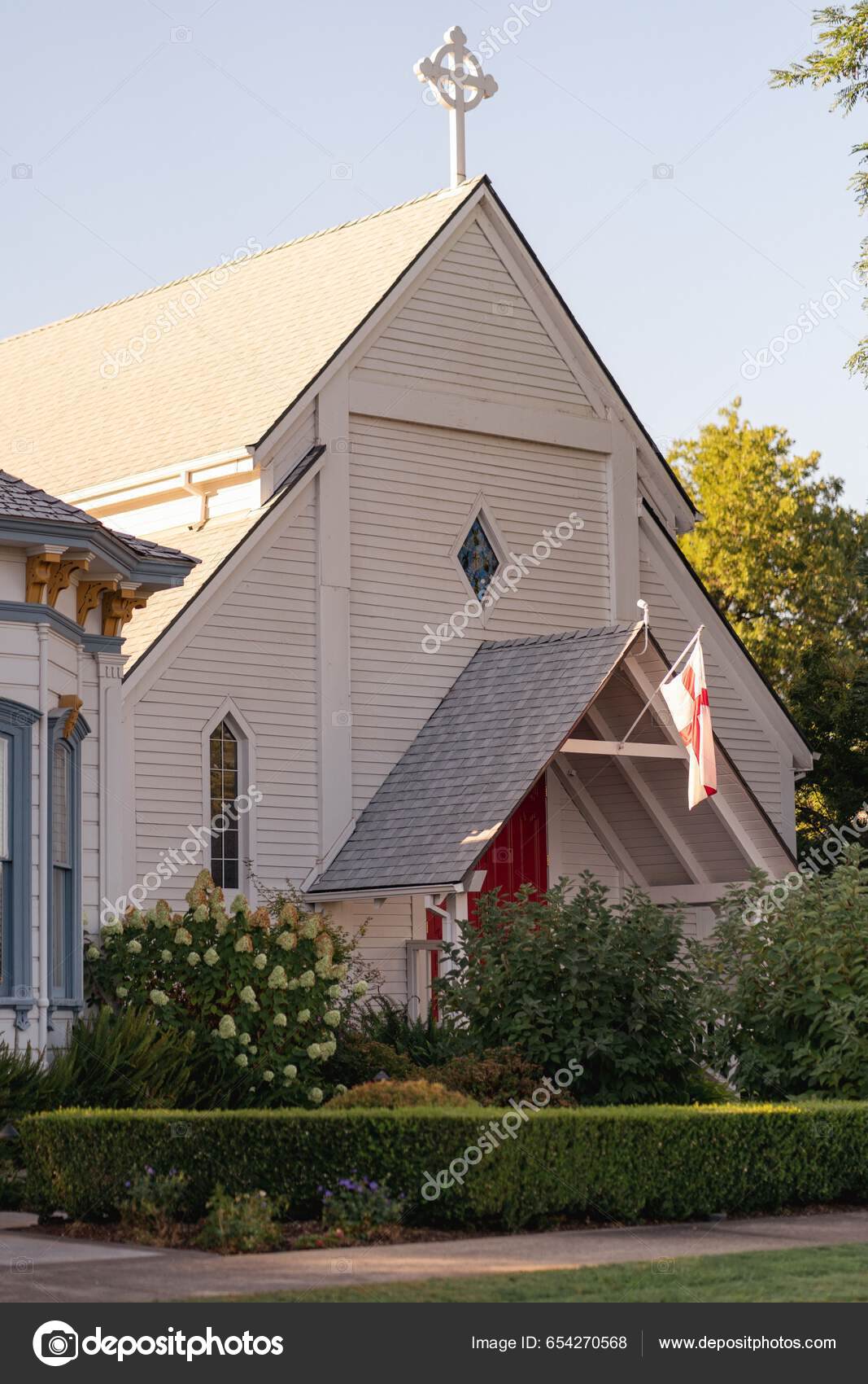 Vertical Shot White Church Daytime — Stock Photo © wirestock_creators ...