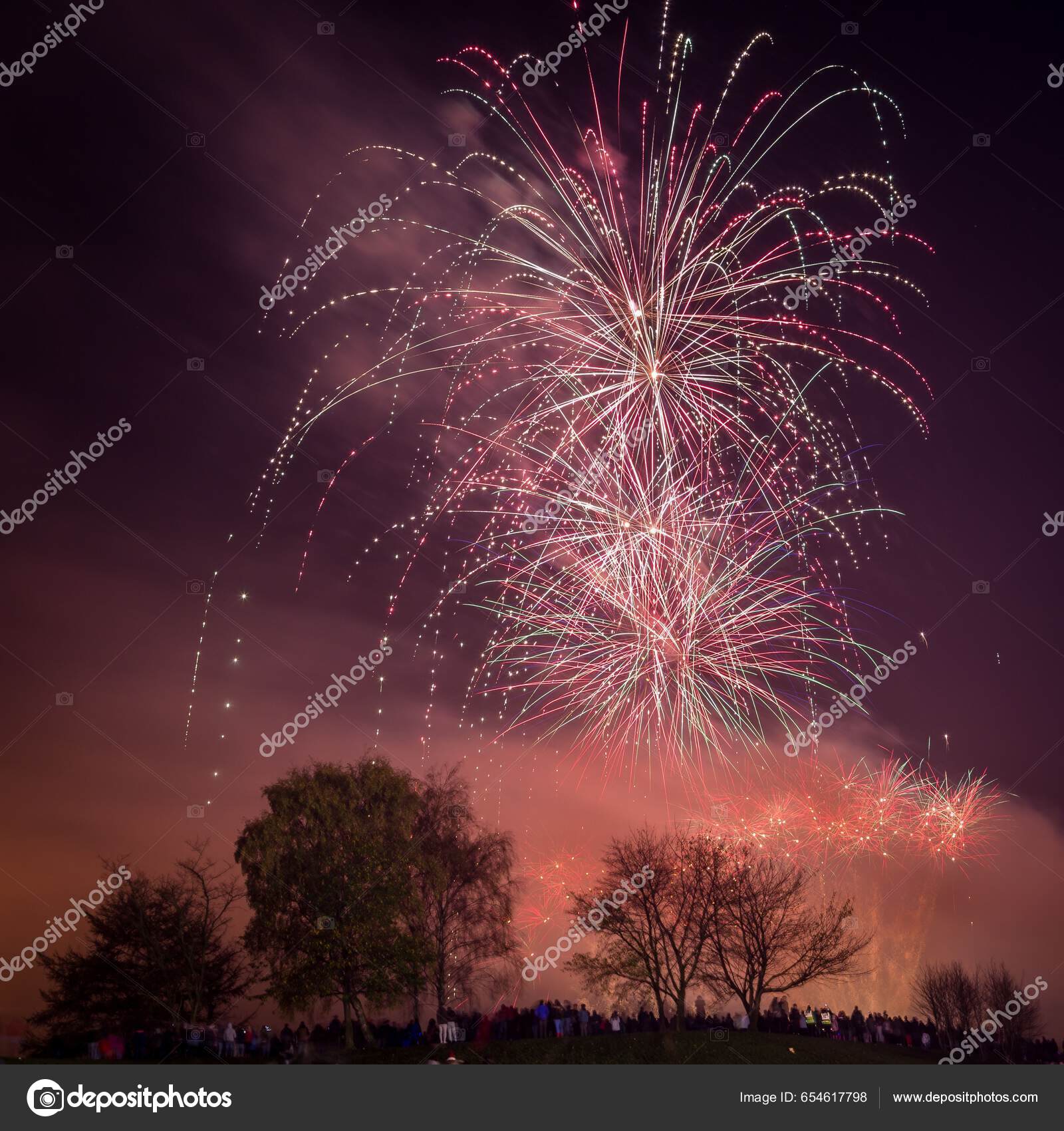 Beautiful Shot Exploding Colorful Fireworks Night Sky Heaton Park ...