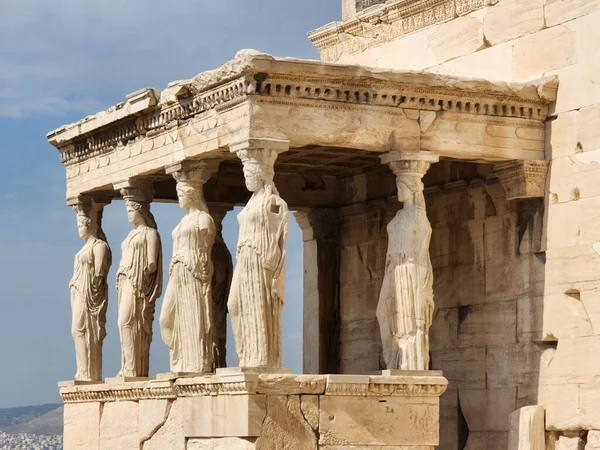 Sebuah Gambar Vertikal Dari Erechtheion Atau Kuil Athena Polias Sebuah ...