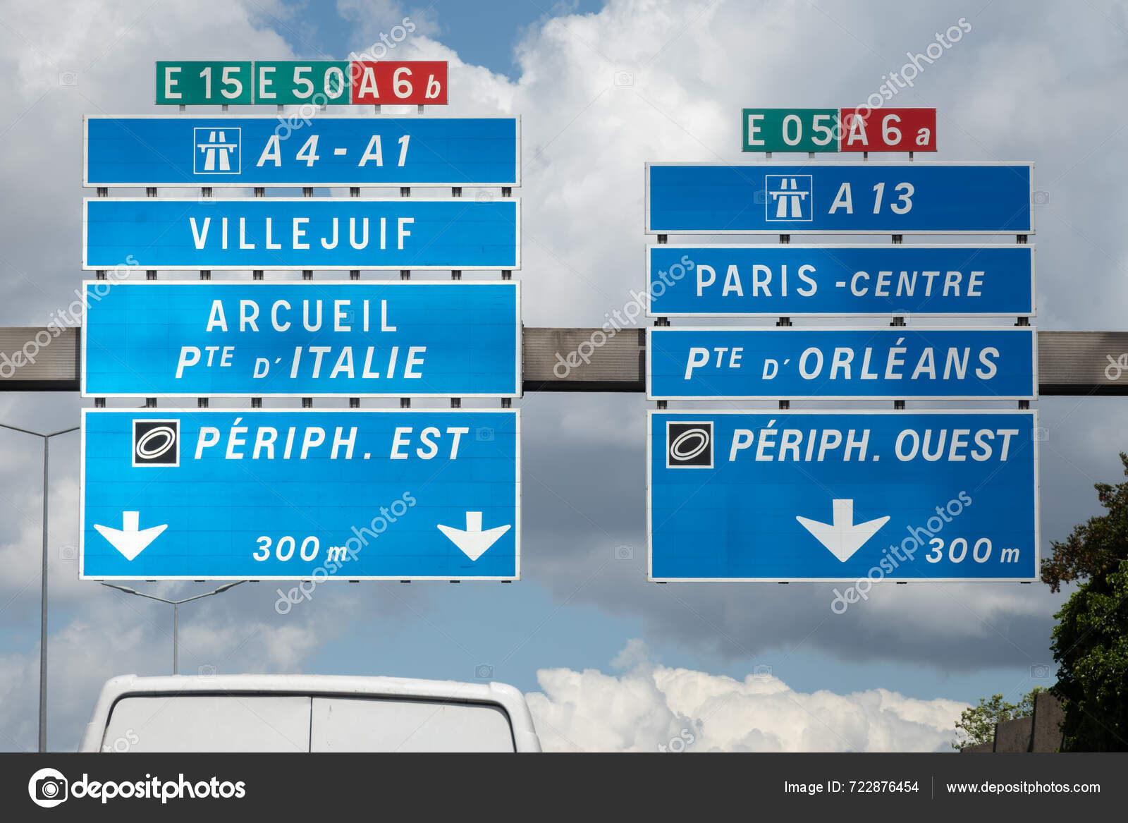 Highway Road Signs Paris Driving Heavy Summer Traffic Ring Road — Stock ...