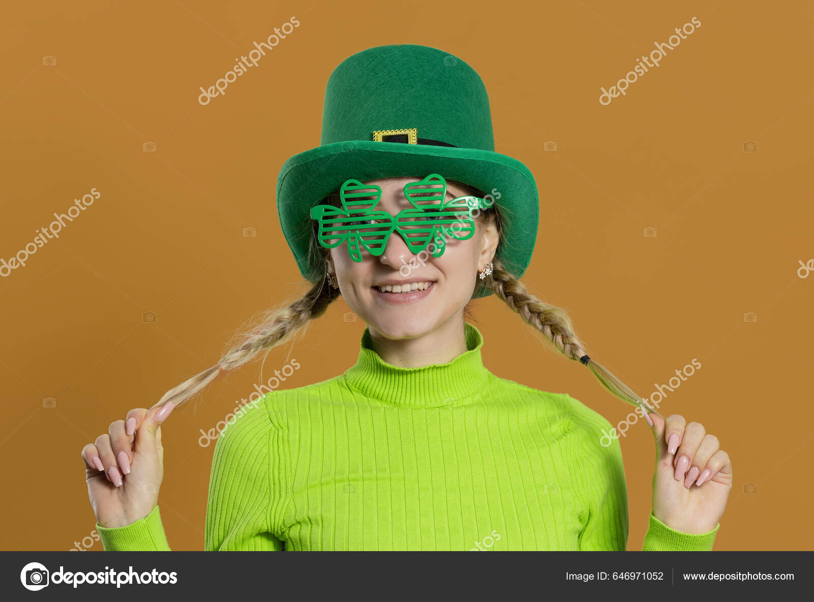 Patrick's Day Leprechaun Model Girl Green Hat Funny Clover Shaped ...