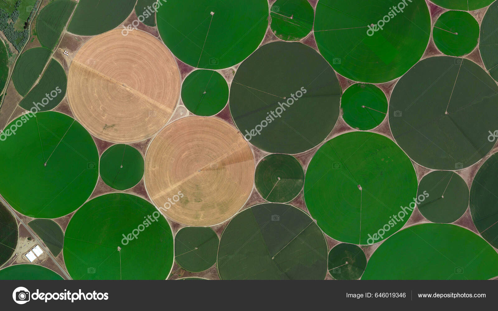 Circular Fields Center Pivot Irrigation System Food Safety Looking ...