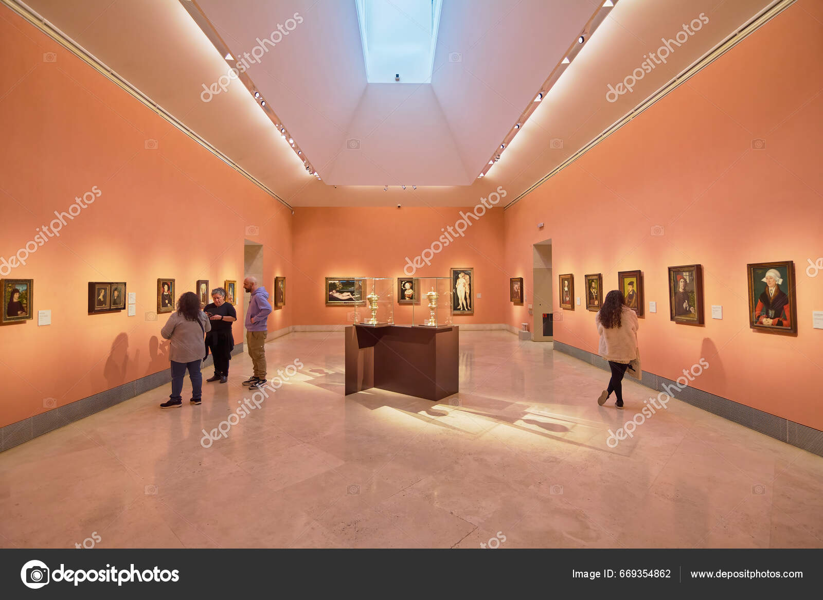 Madrid España Julio 2023 Sala Exposiciones Del Museo Nacional Thyssen — Foto editorial de stock ...