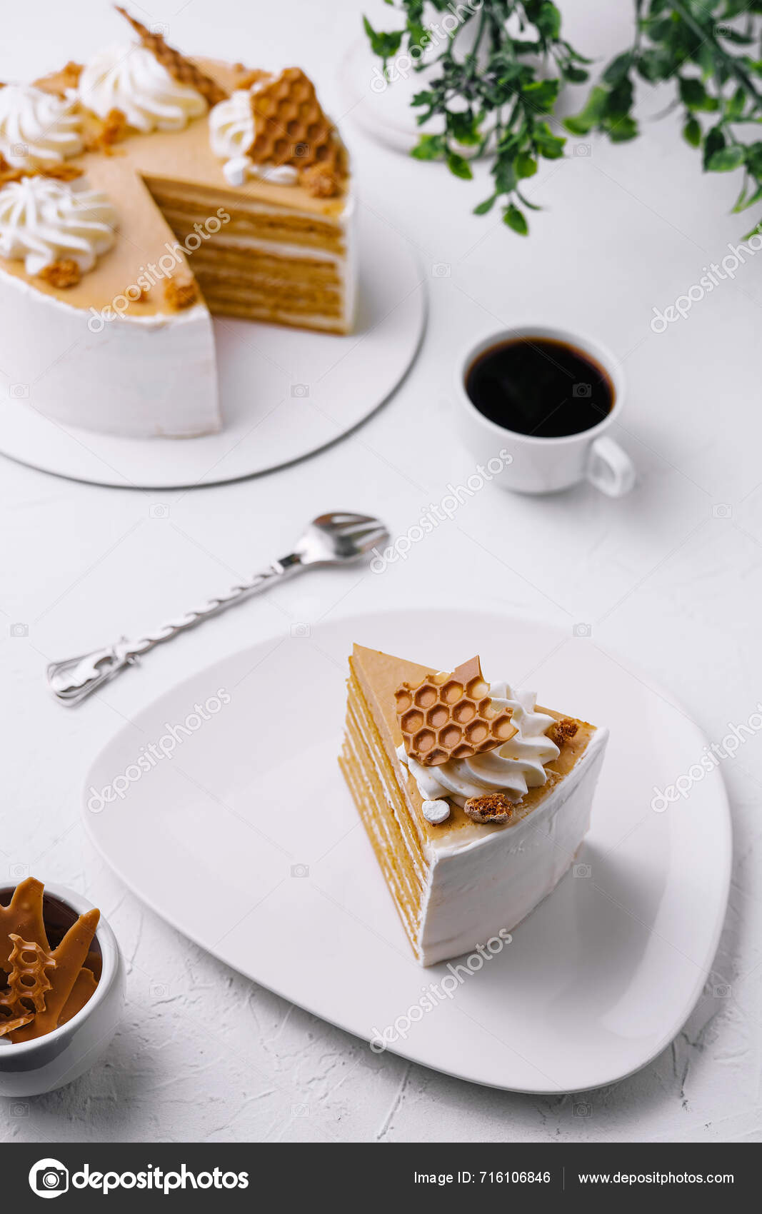 Slice Honey Layer Cake Plate Full Cake Cup Coffee Elegant — Stock Photo ...