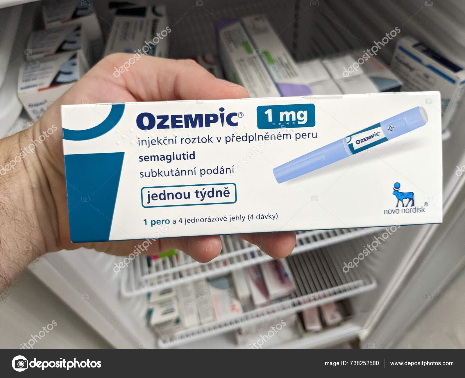 Prague République Tchèque Juin 2024 Boîte Médicaments Contenant ...