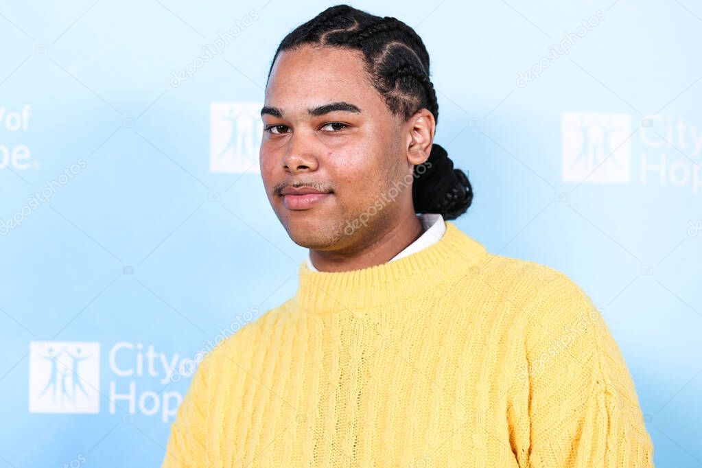 La cantante británica Sekou Sylla llega a la Gala Spirit Of Life 2022 ...