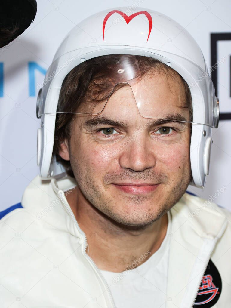 El actor estadounidense Emile Hirsch llega a la 4ª Gala Anual BOO BALL ...
