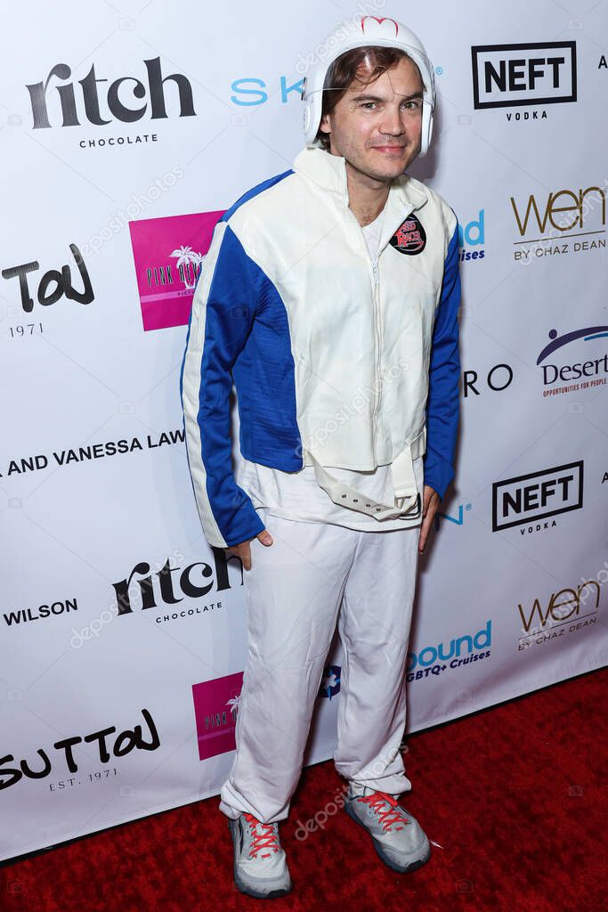 El actor estadounidense Emile Hirsch llega a la 4ª Gala Anual BOO BALL ...