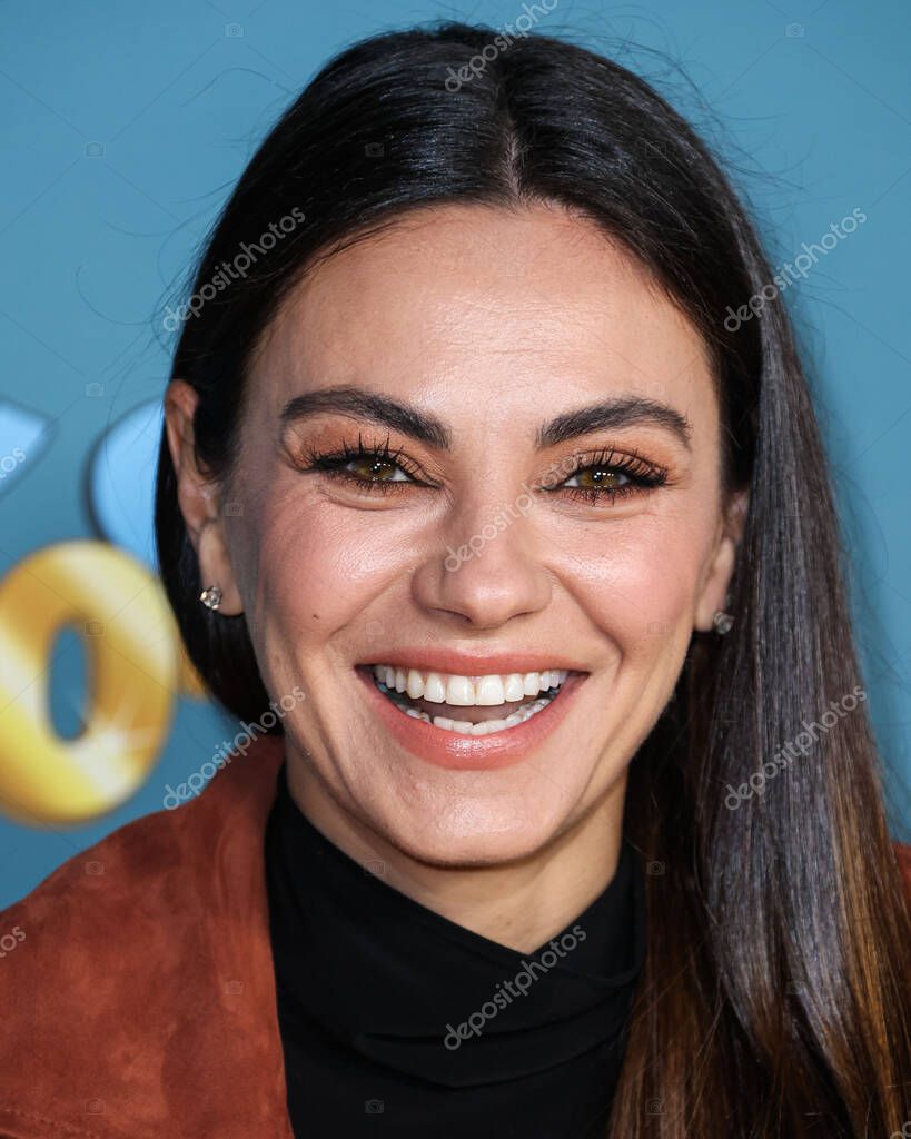 La actriz estadounidense Mila Kunis llega a FOX 's' Family Guy '400th Episode Celebration ...