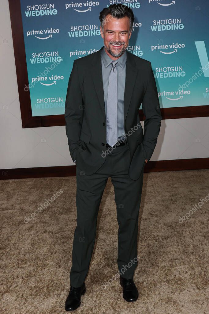 American actor Josh Duhamel arrives at the Los Angeles Premiere Of ...