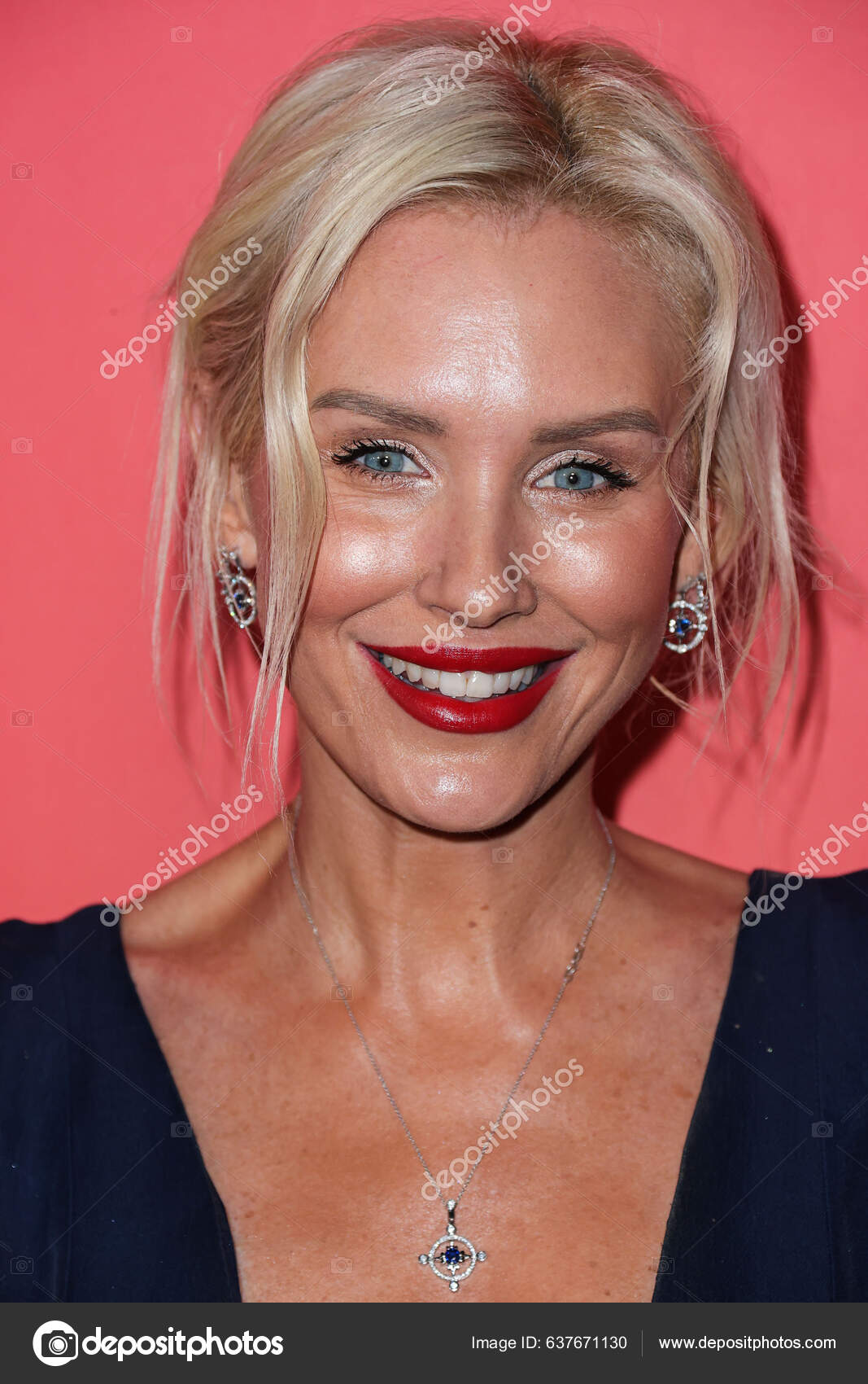 Australian Actress Model Nicky Whelan Arrives Gday Usa Arts Gala ...