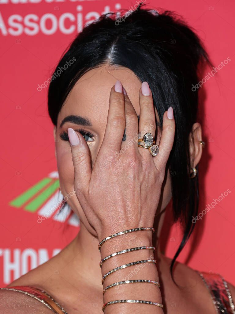 American singer-songwriter Katy Perry arrives at the GDay USA Arts Gala ...