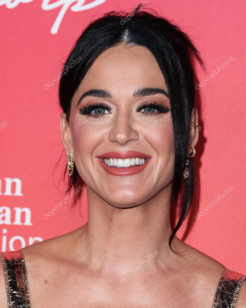 American singer-songwriter Katy Perry arrives at the GDay USA Arts Gala ...
