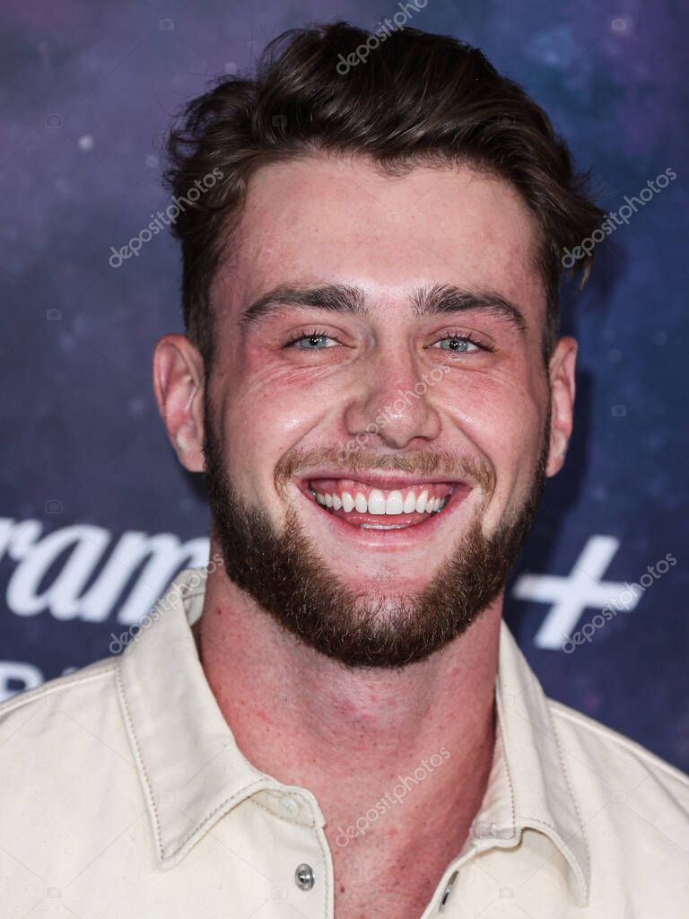 Harry Jowsey llega al Los Angeles Premiere Of Paramount + 's Original ...