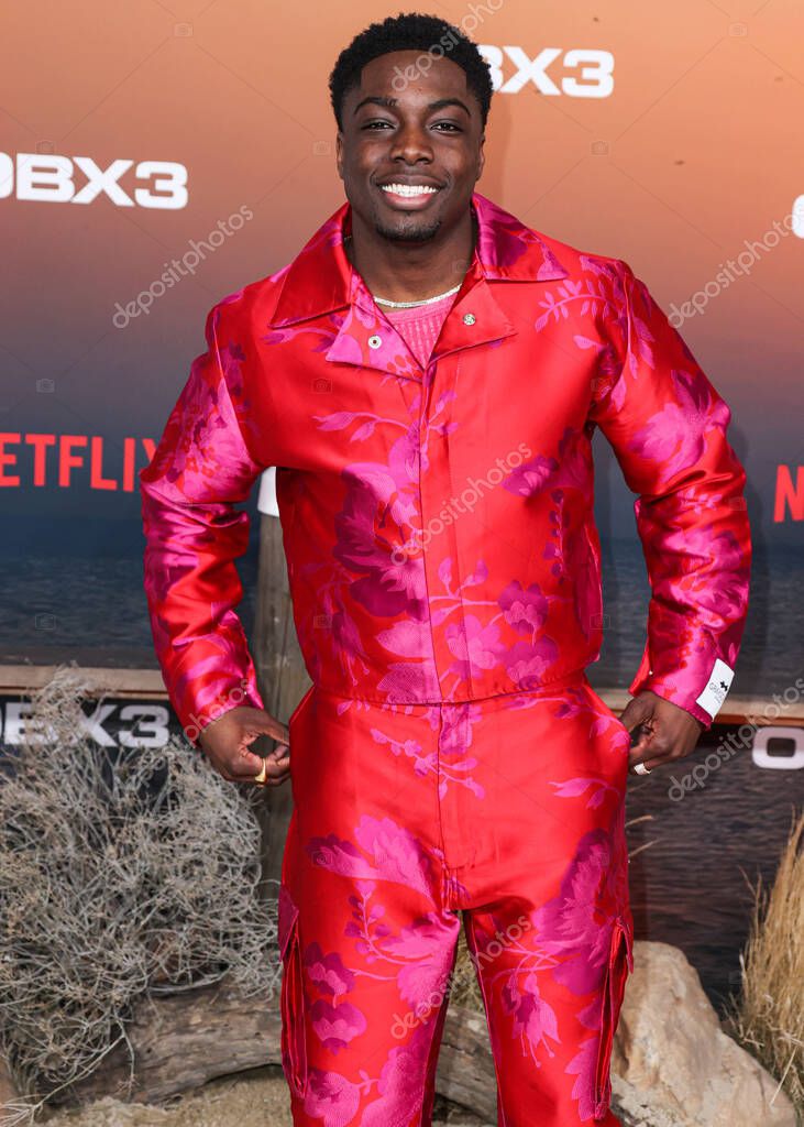American actor Deion Smith arrives at the Los Angeles Premiere Of ...