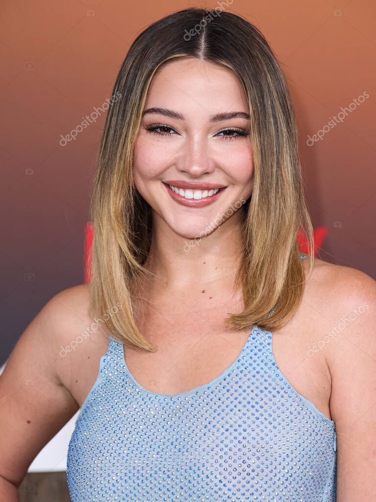 American actress and model Madelyn Cline arrives at the Los Angeles ...