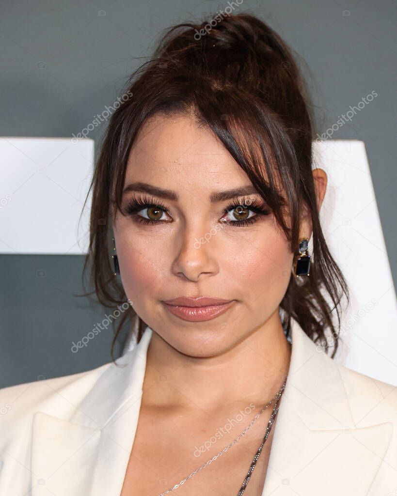 Jessica Parker Kennedy llega al estreno en Los Ángeles de la temporada ...