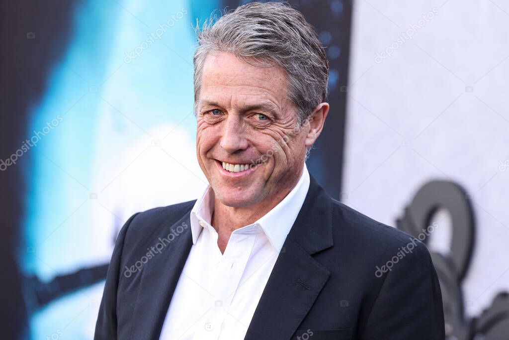 El actor inglés Hugh Grant llega al estreno en Los Ángeles de 'Dungeons ...