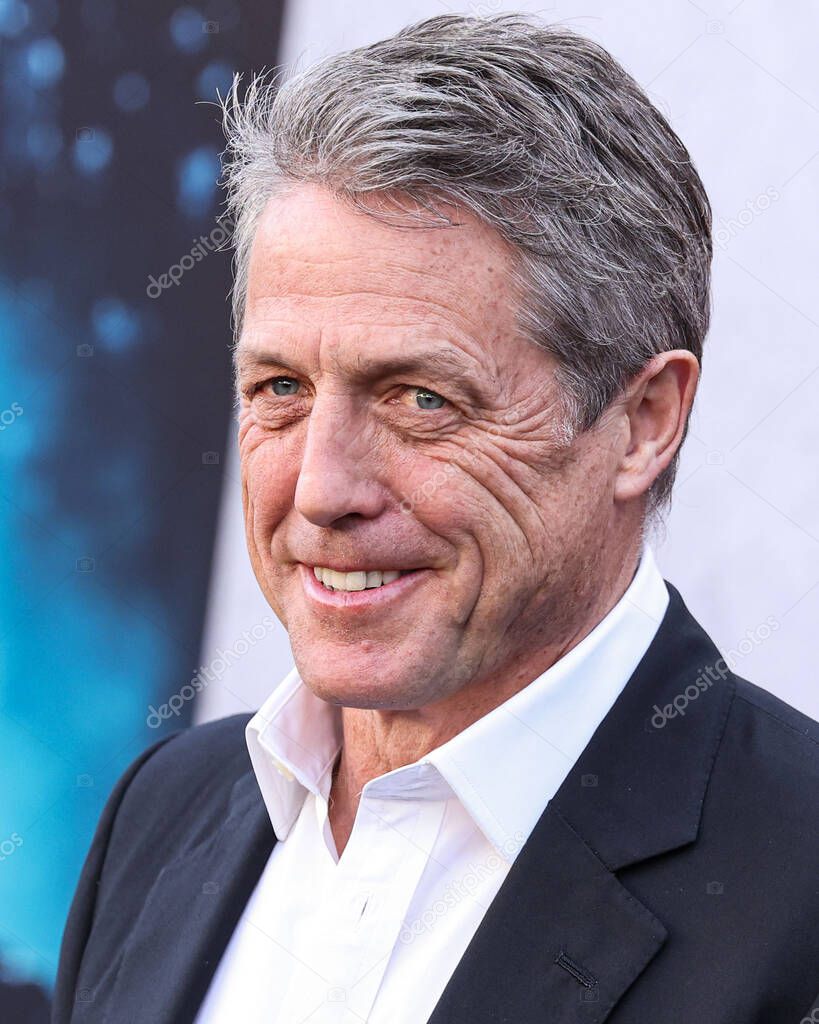 El actor inglés Hugh Grant llega al estreno en Los Ángeles de 'Dungeons ...