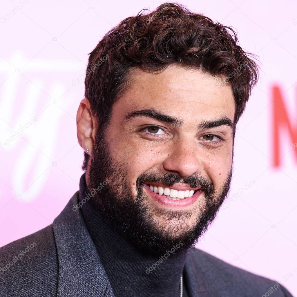 Noah Centineo 2024 Namorada