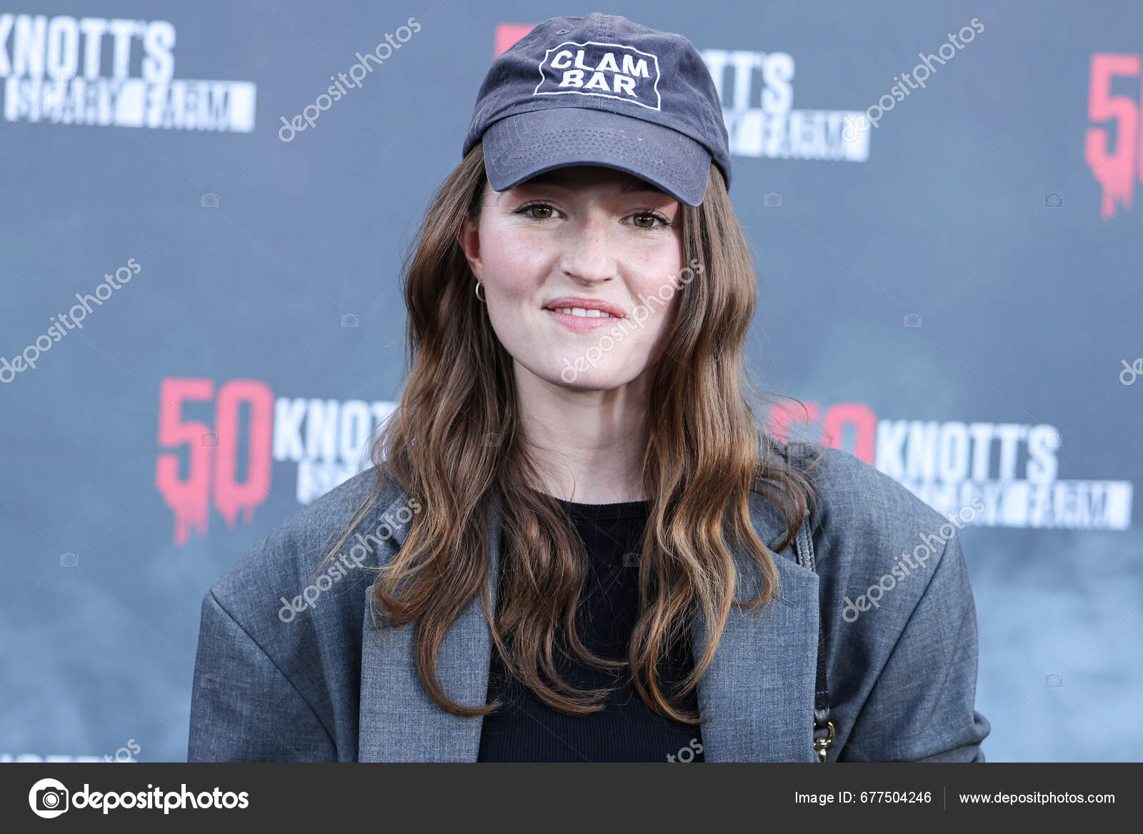 American Actress Kaitlyn Dever Arrives Knott's Scary Farm 50Th ...