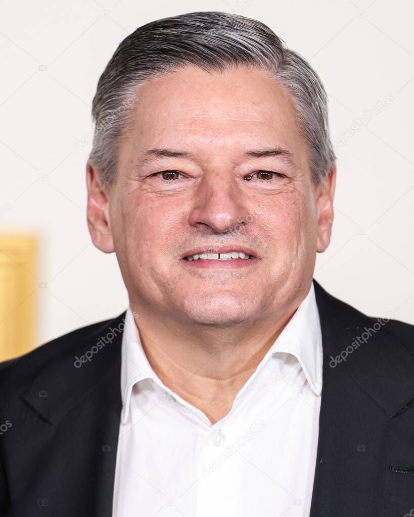 El Co-CEO de Netflix Ted Sarandos llega al estreno en Los Ángeles de la ...