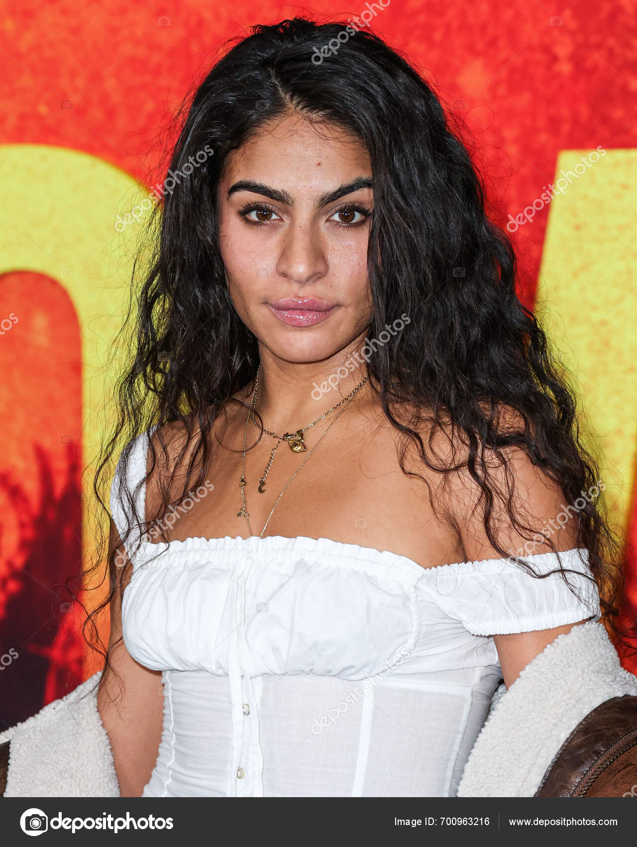 Jessie Reyez Arrives Los Angeles Premiere Paramount Pictures' 'Bob ...